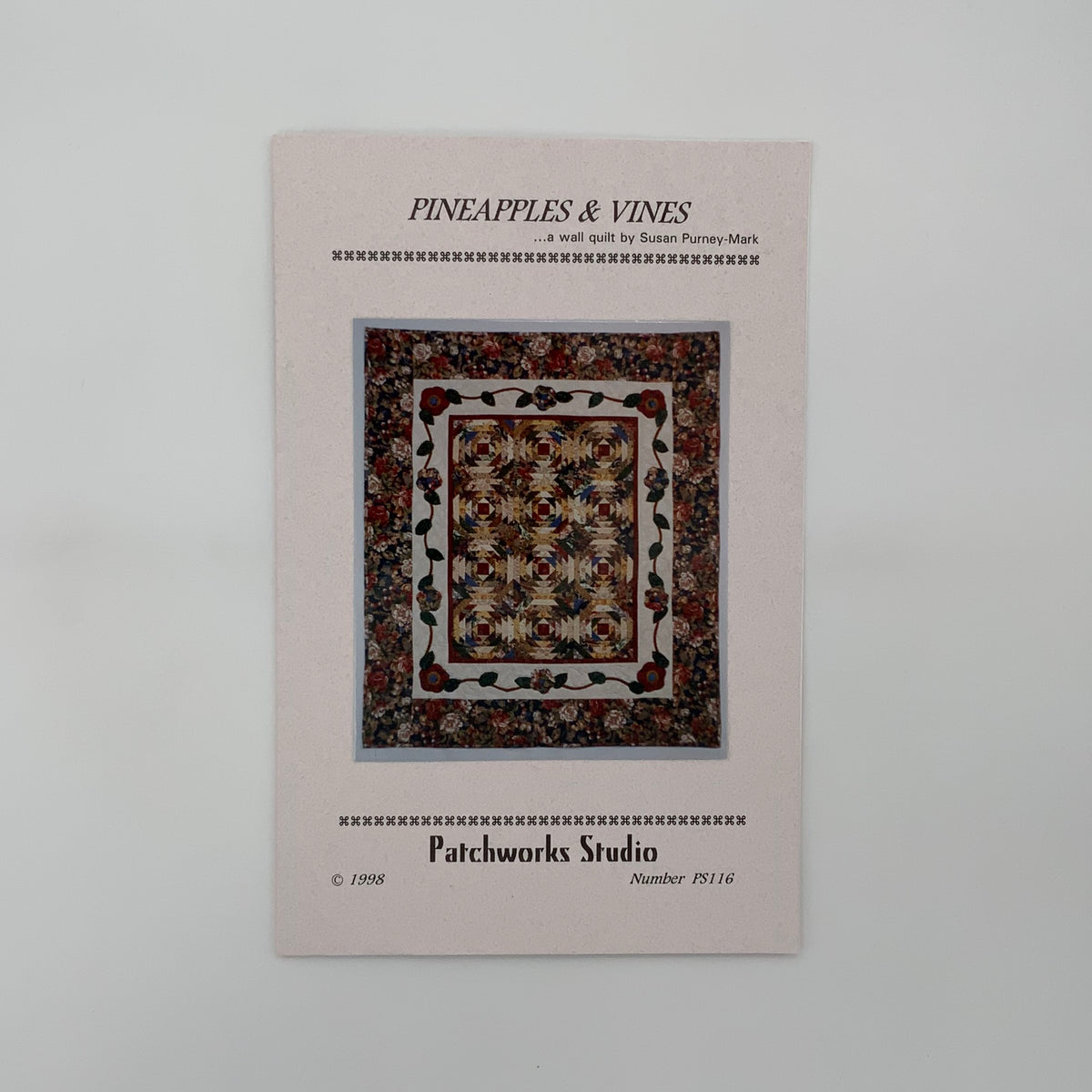 Pineapples & Vines - Patchworks Studio - Vintage Uncut Quilt Pattern – PennsHollow
